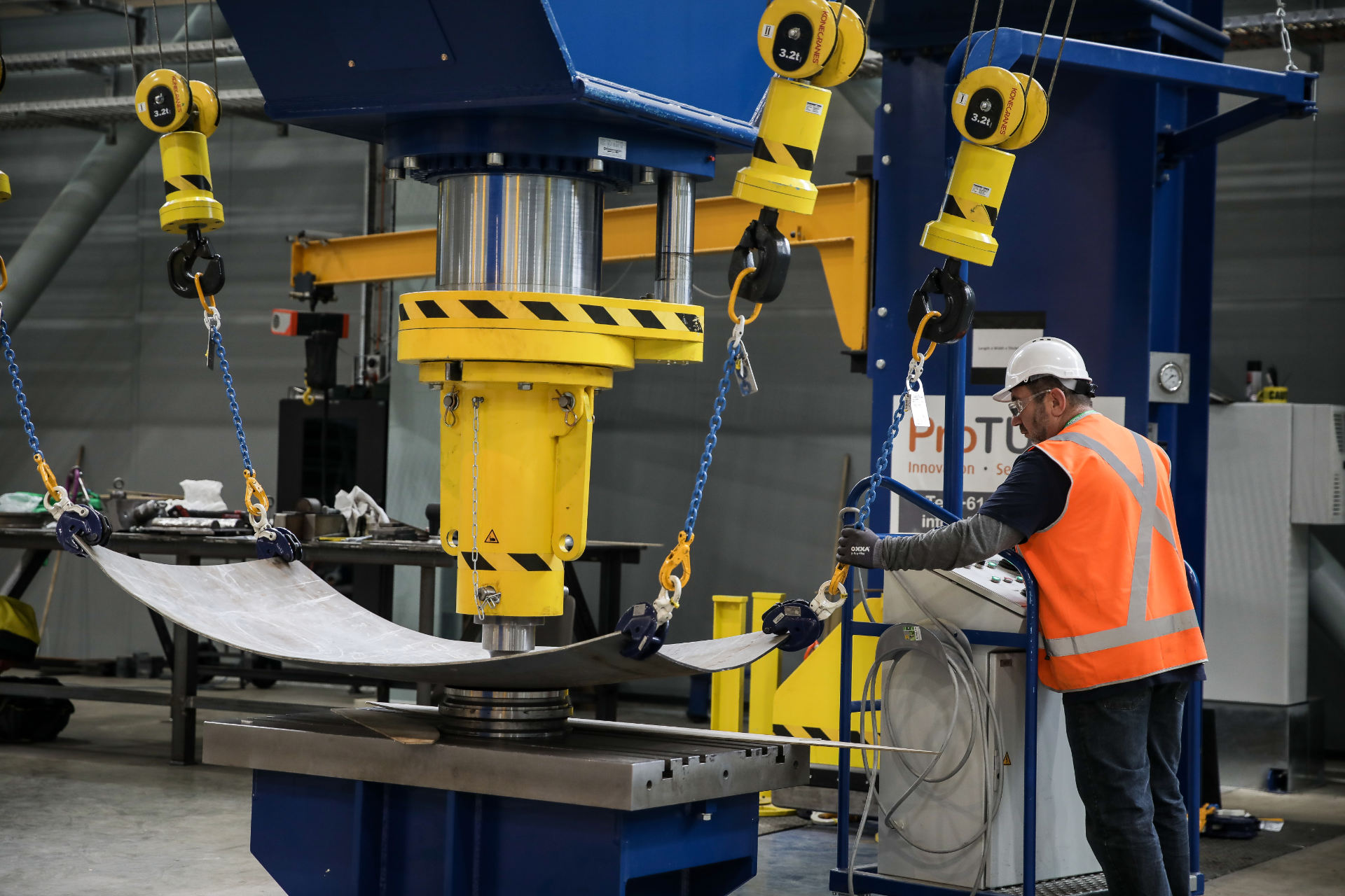 Cold forming vs Line heating - Nieland